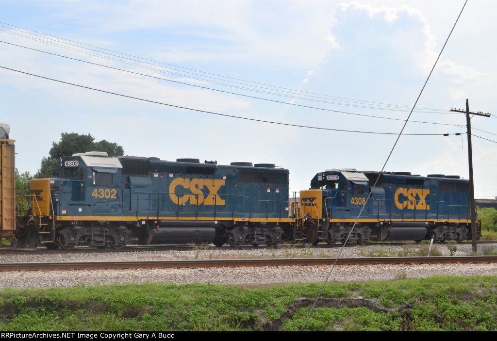 CSX GP39-2 DUO 4302 & 4308